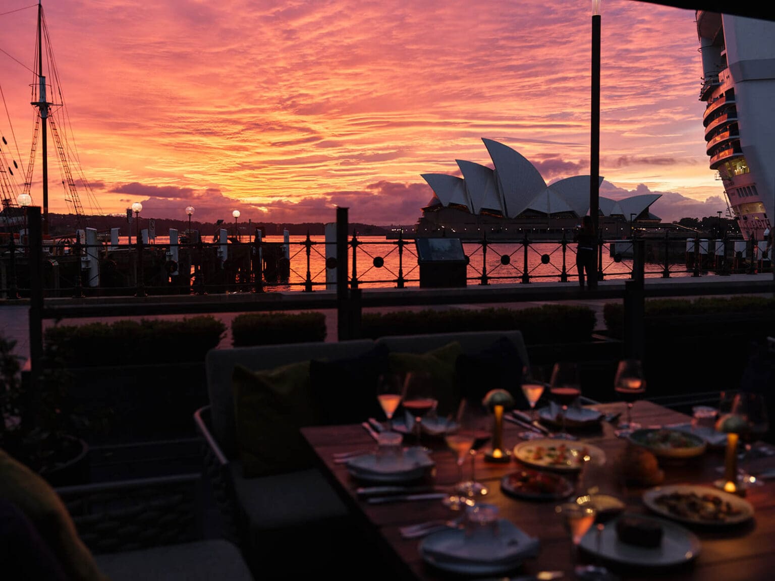 Steakhouse Restaurant Sydney | Waterfront Restaurant | 6HEAD